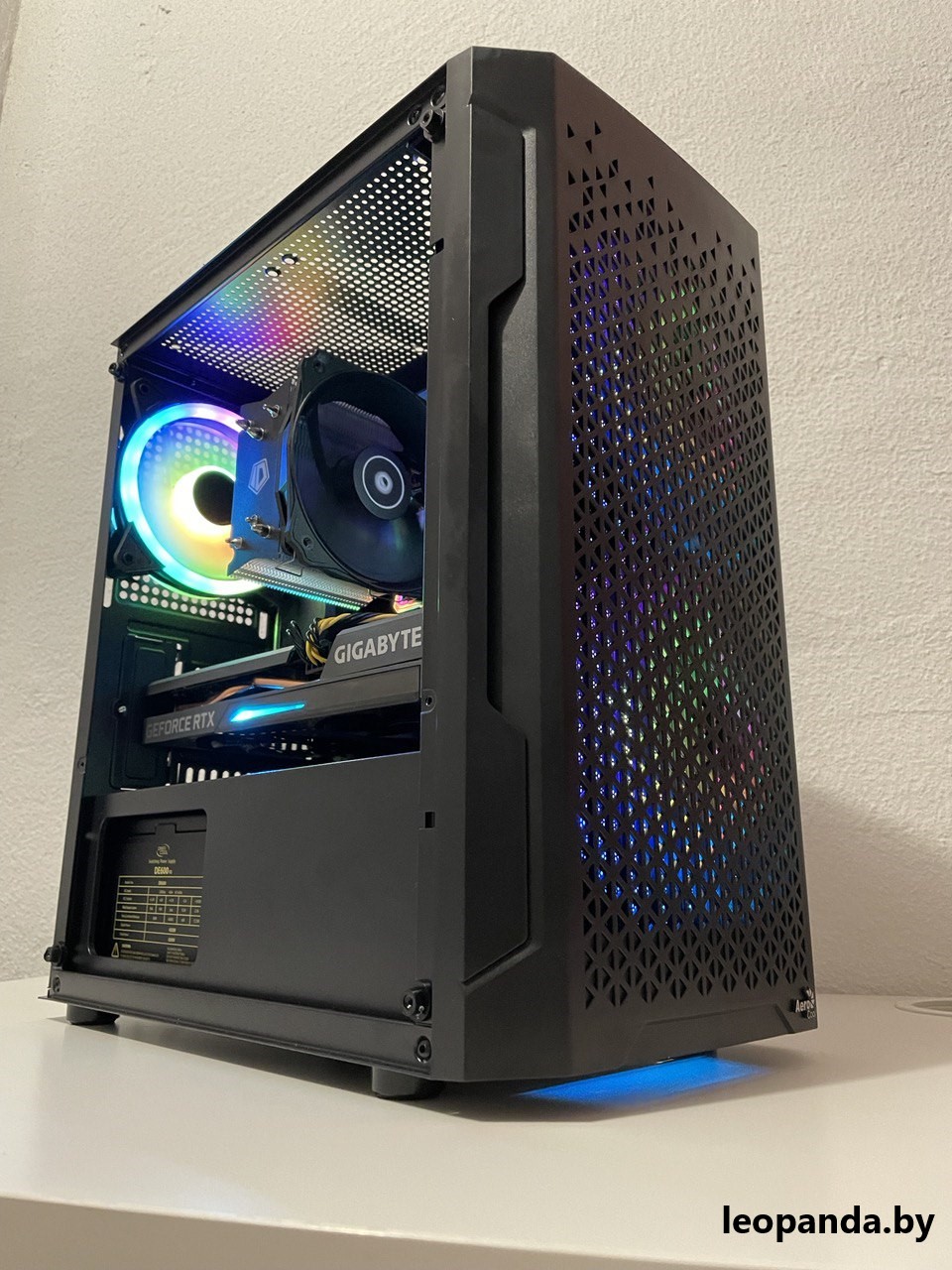 LIVE PHOTOS FROM LEOPANDA.BY